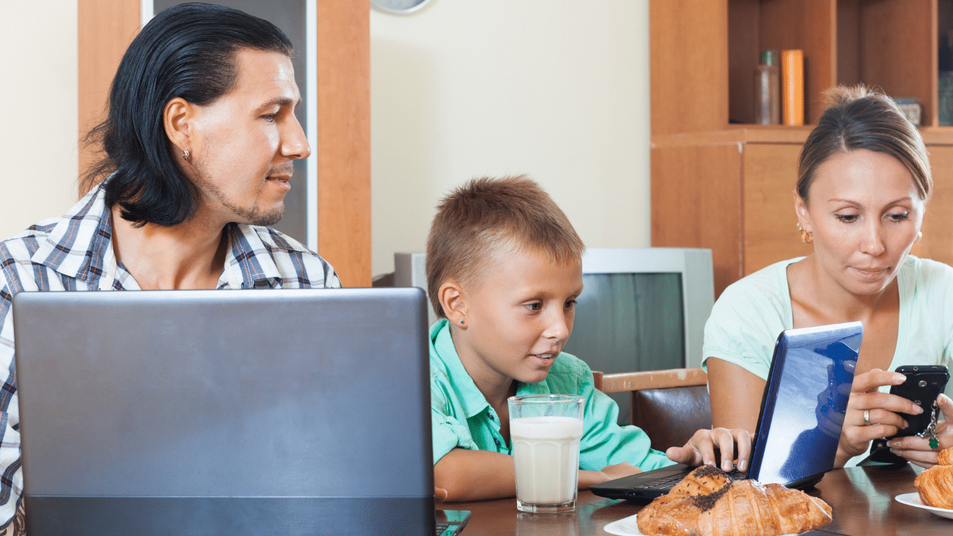 Finding lost family through the Internet - Belonging Network