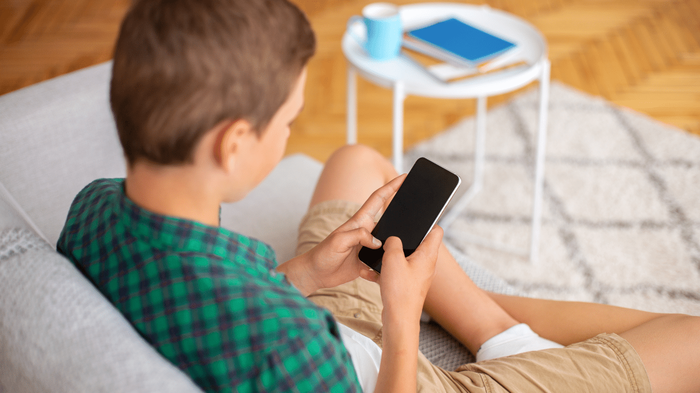 Social media and adoption - Belonging Network